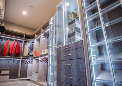 Closets Las Vegas: The Expert in Building High-End Custom Closets